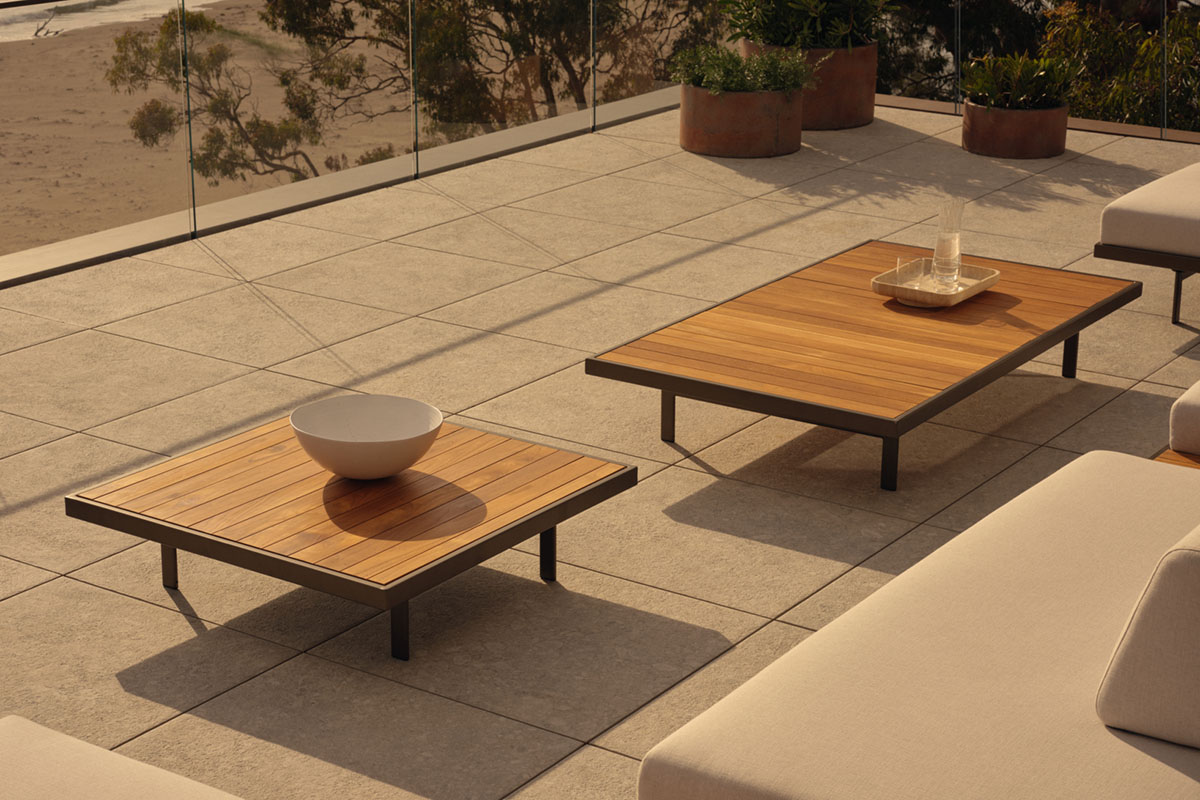 Discover the Plateau Outdoor Sofa and Sun Lounge | King Living