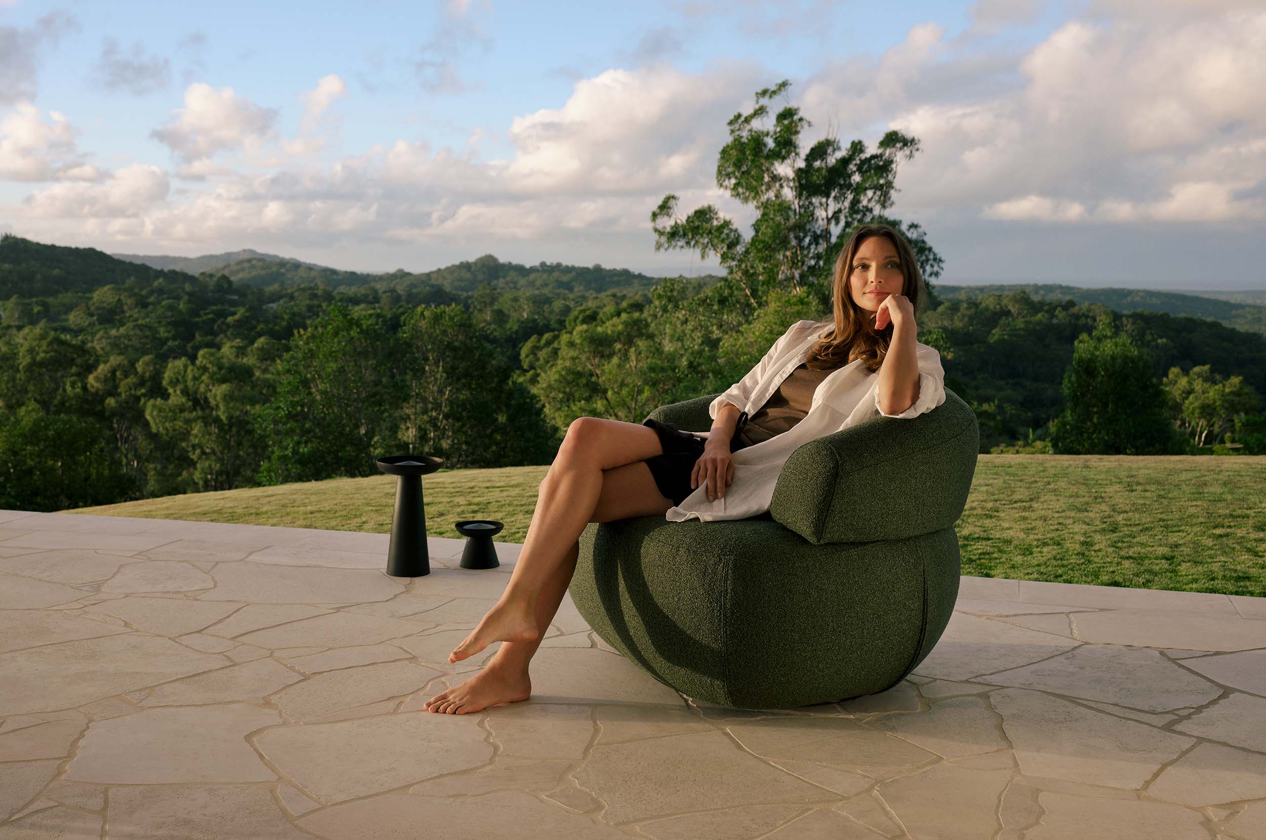 Aura Outdoor Swivel Lounge Chair