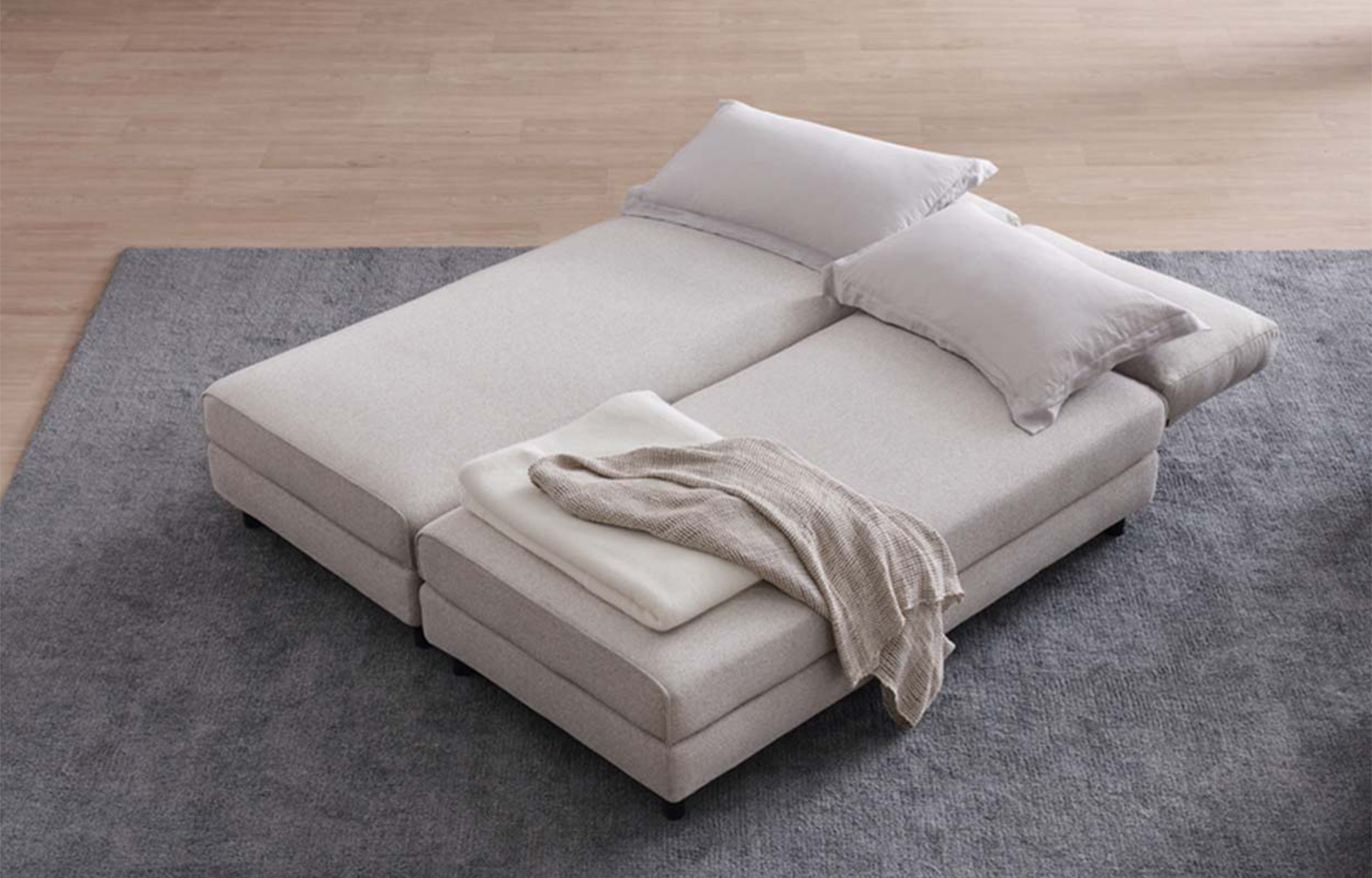 Delta Modular Sofa with Chaise and Smart Pockets®