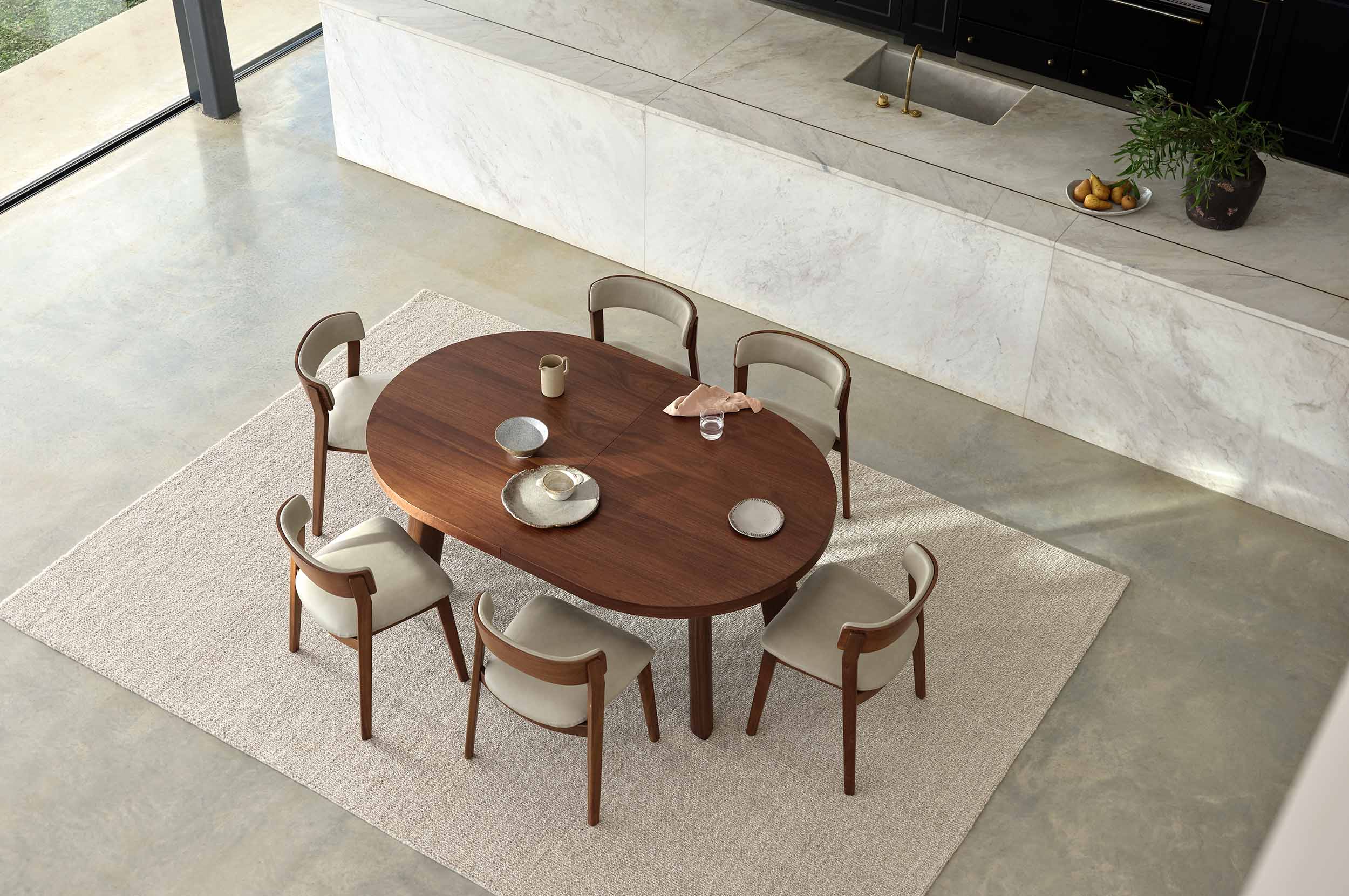 Heritage Oval 6-8 Seater Extendable Dining Table