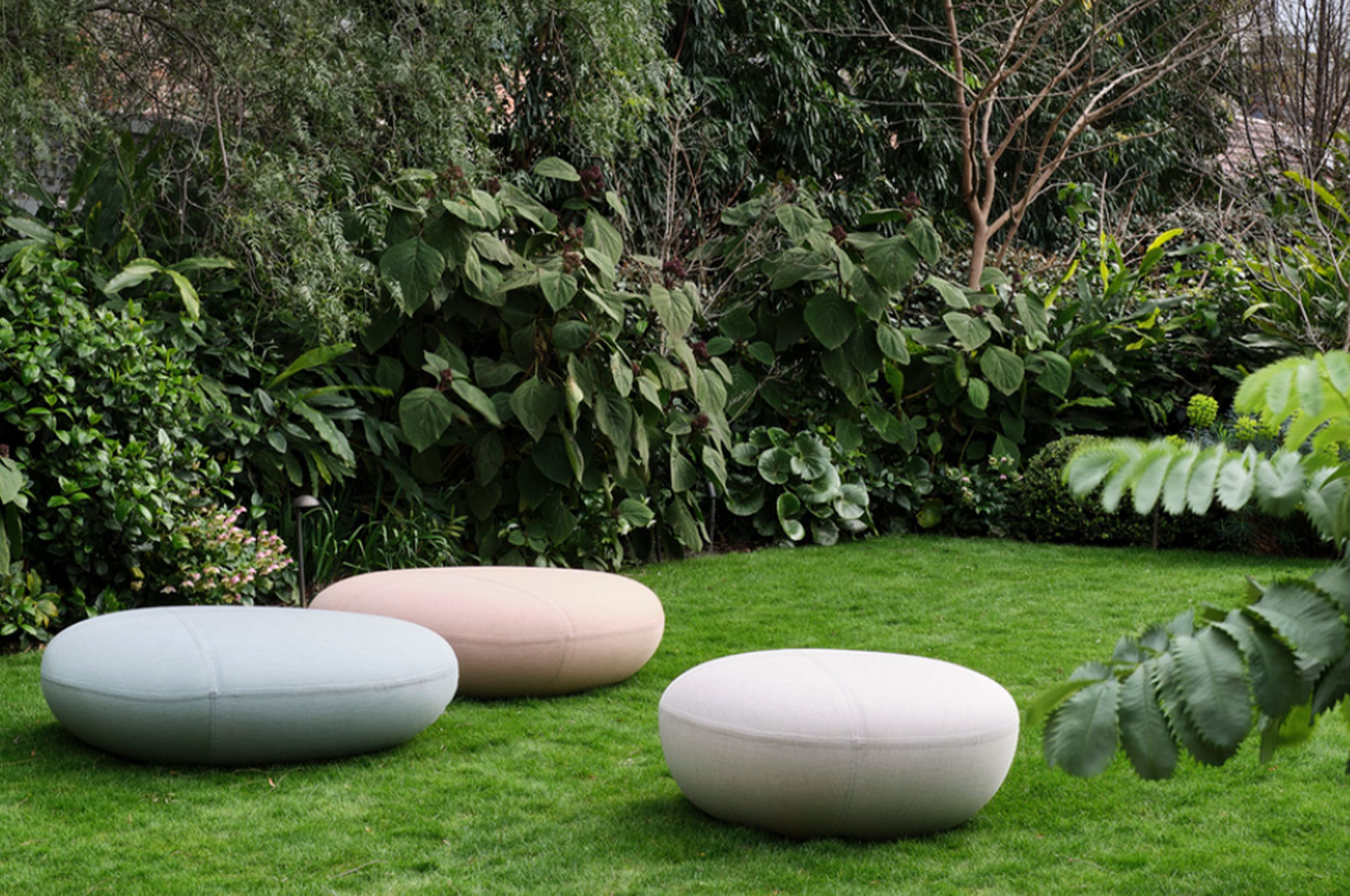 Lode Outdoor Ottoman Small King Living