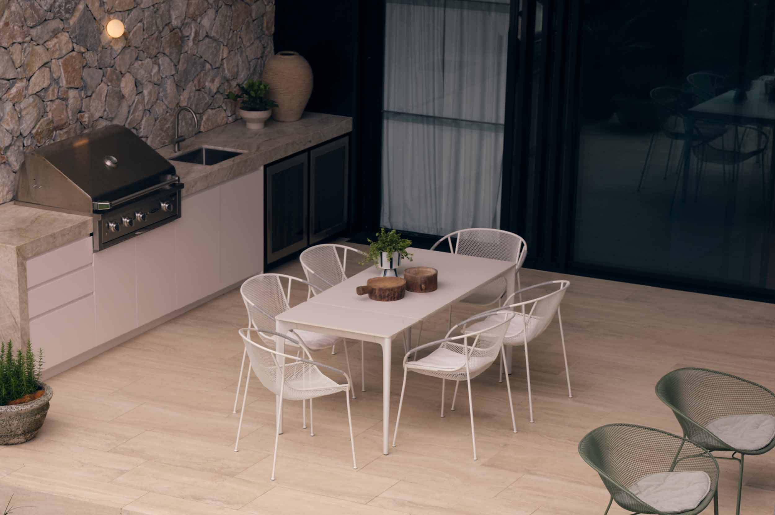 Quay 4-6 Seater Extendable Dining Table