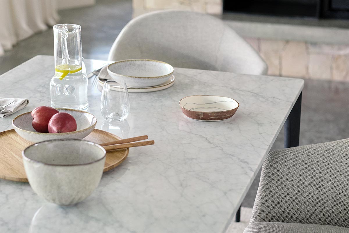 Tips for buying the right dining table for your space | KING